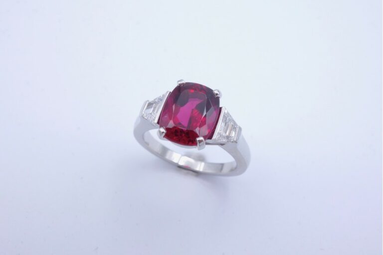 Exceptionnel Rubis "Birman " 5,05 carats" - Vanhoye